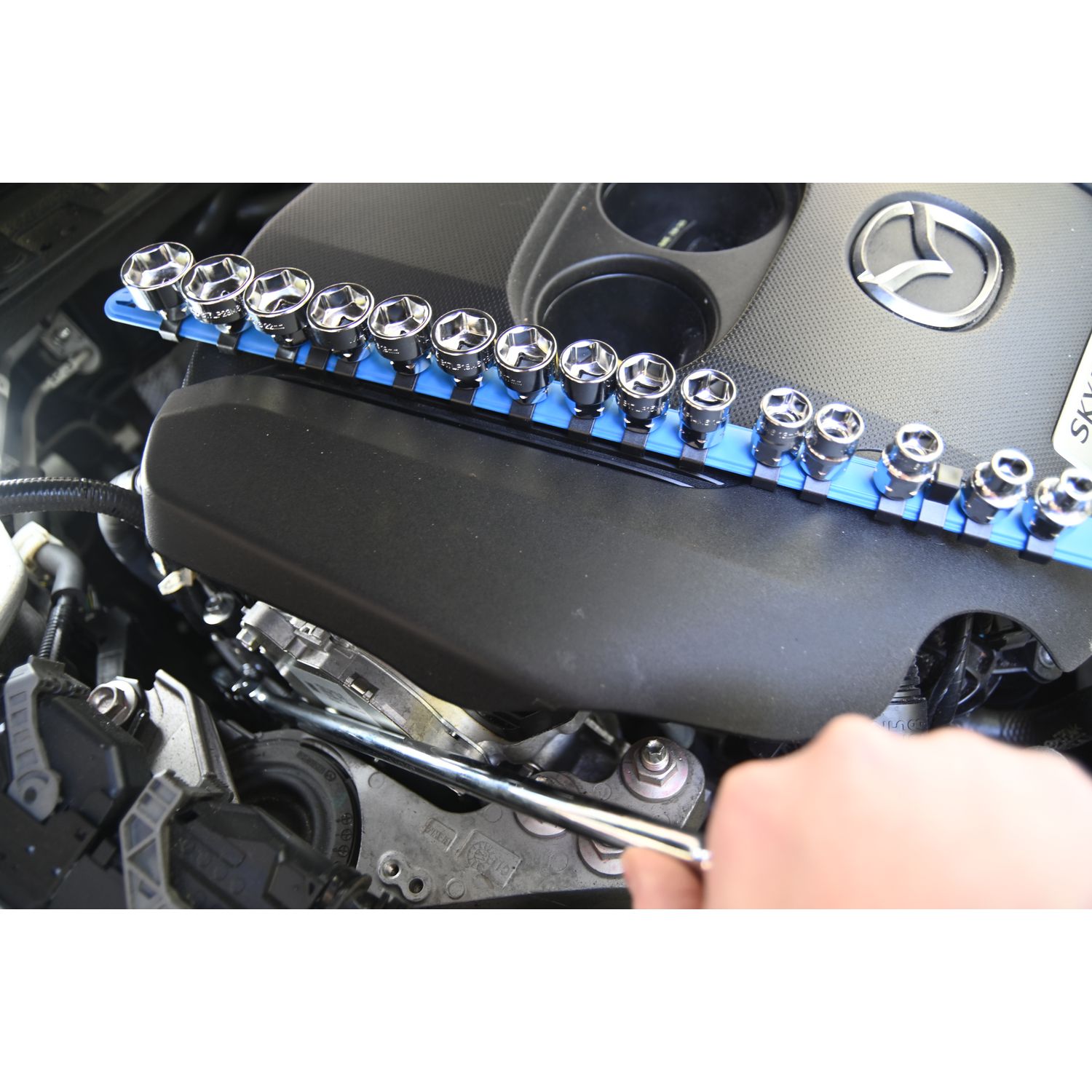 19 PIECE 3/8" AND 17MM DUAL DRIVE METRIC 6 POINT LOW PROFILE SOCKET SET ...